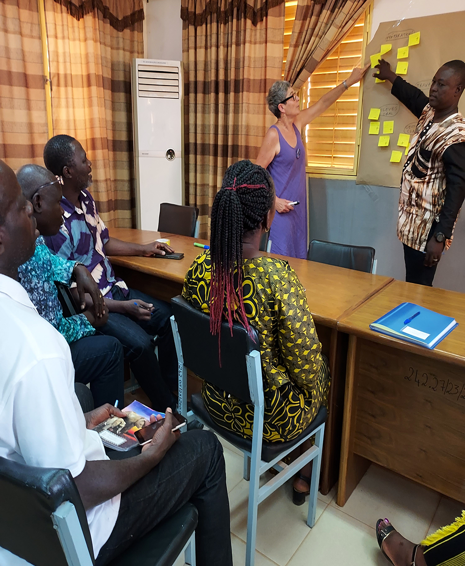 Accueil par le GREF d’un groupe de travail du Burkina Faso (Région Boucle du Mouhoun) - GREF ...